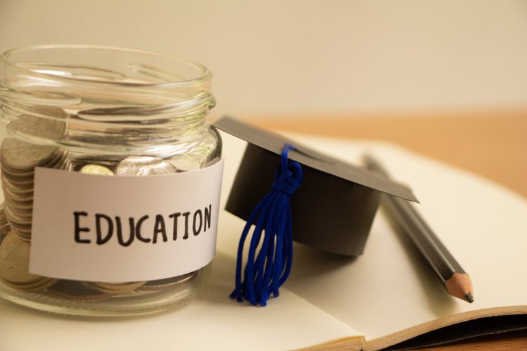 50 Best Scholarships for Online Students